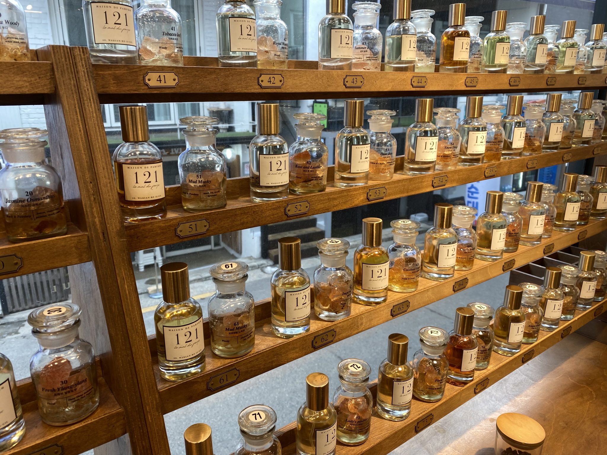 韓国、弘大のMAISON DE PARFUM 121 SEOULで手作り香水体験！ | pichily